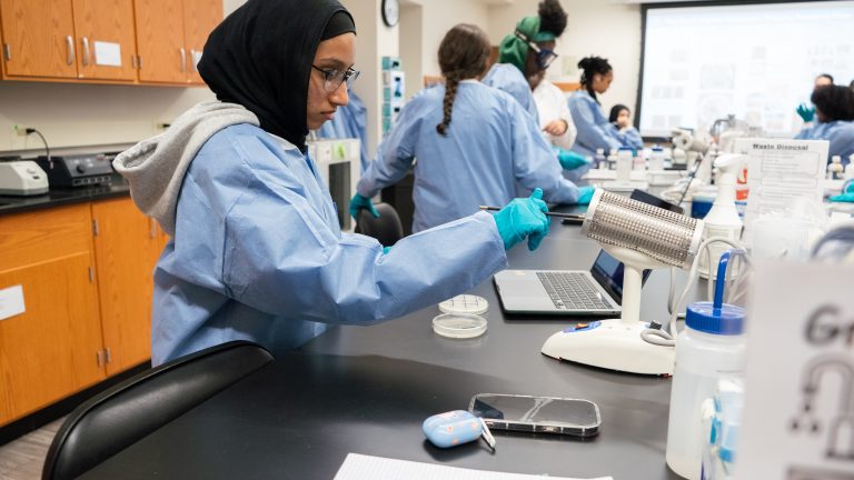 Laboratory Tours | Stevenson University